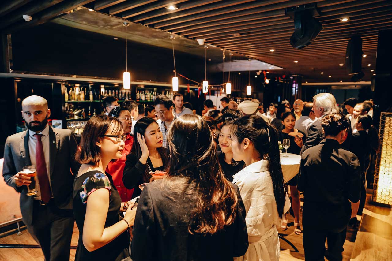 Raffles Night: Hallo Networking Night on 31st Oct 2019 - SINGCHAM VIETNAM